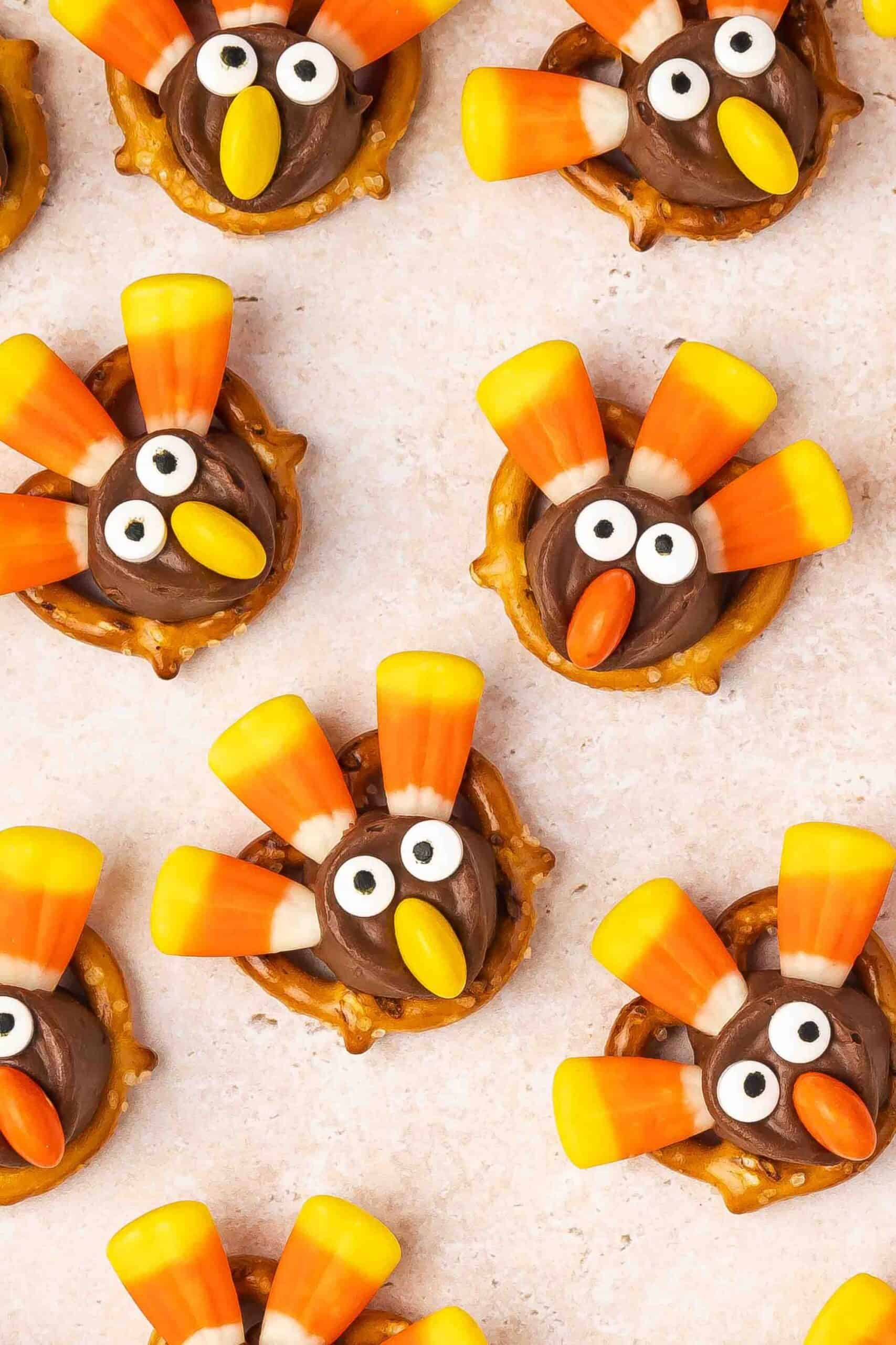 Easy Rolo Pretzel Turkeys | Cute Thanksgiving Treats Kids Love - Hungry ...